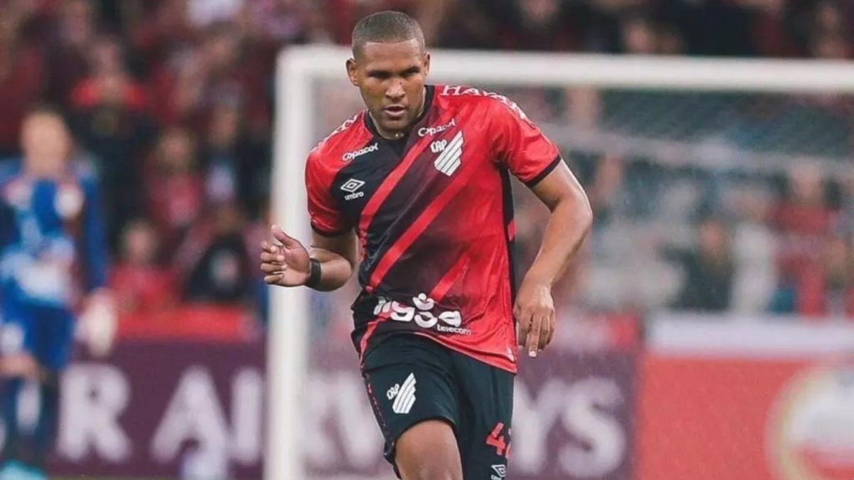 Athletico-PR: Matheus Felipe 'toma outro rumo' antes de fechar a janela ...