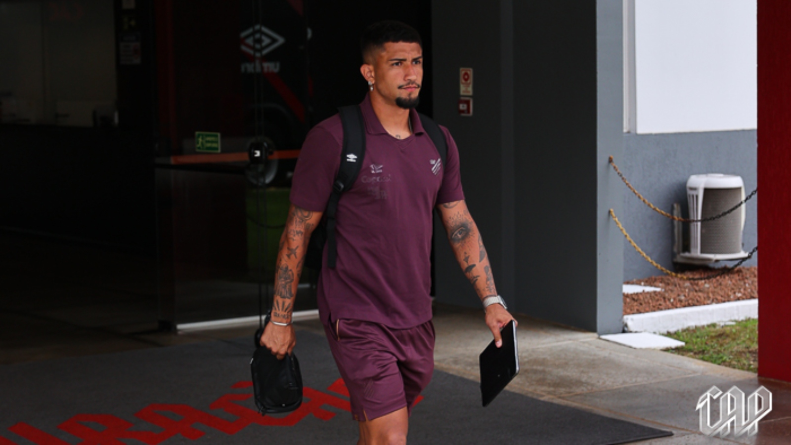 Escalação do Athletico-PR tem mudança na zaga e 'surpesa' no ataque